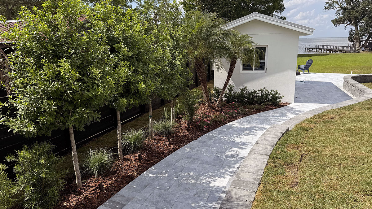 Stunning Central Florida Landscaping with Elevated Design